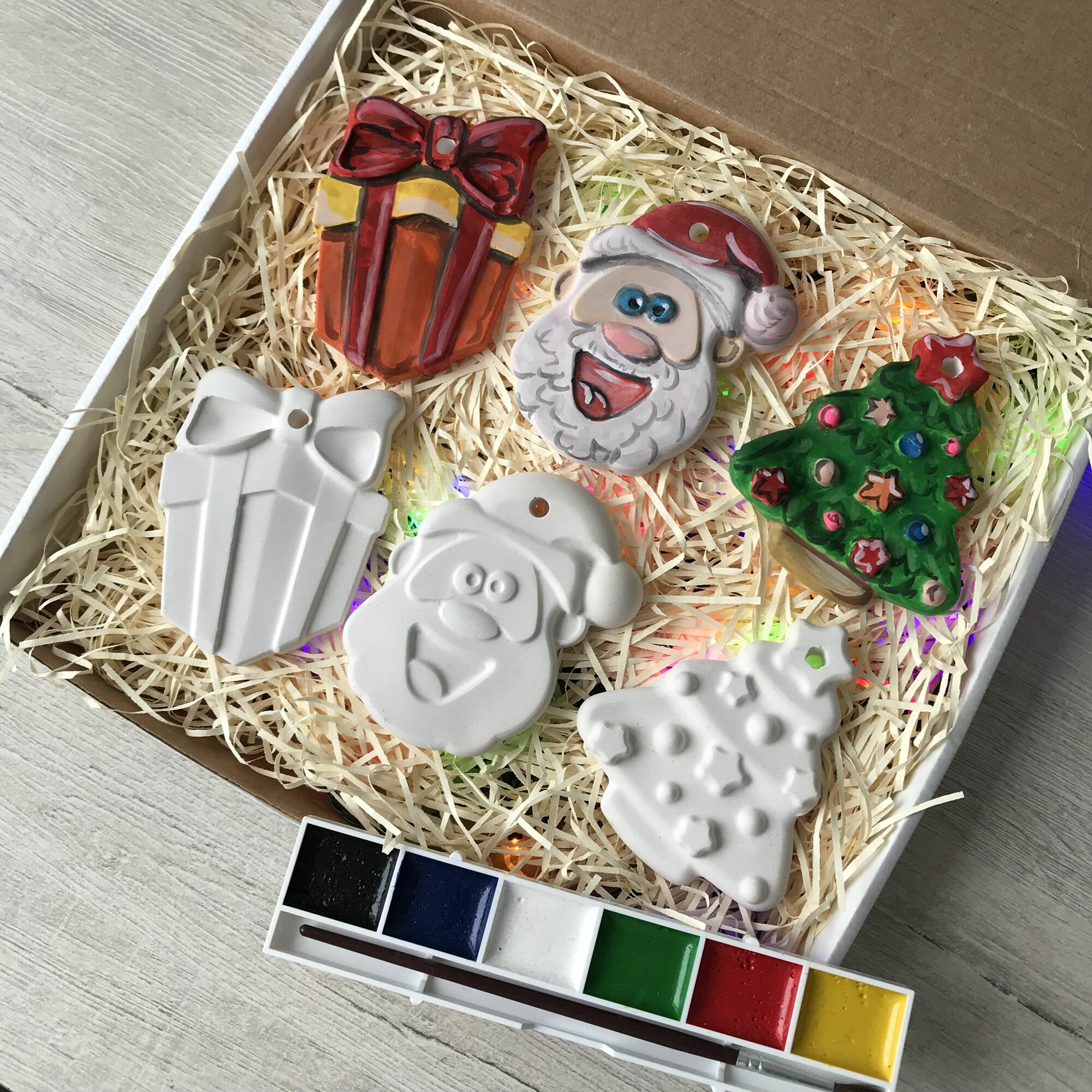 Объемная раскраска. Набор 3 фигурки Подвески на ёлку, краски, кисточка. Сделай Сам