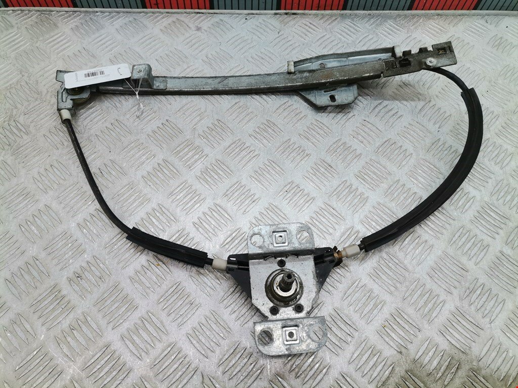 Стеклоподъемник механический двери задней правой Volkswagen Passat 3 3A0839402F арт. 2205196