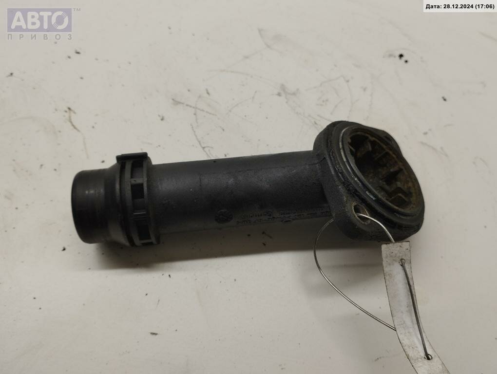 Фланец (тройник) системы охлаждения Audi A4 B6 (2001-2004)