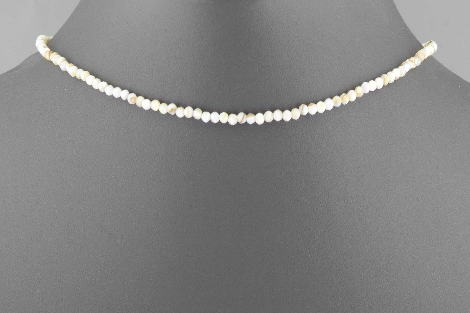 Бусы, перламутр