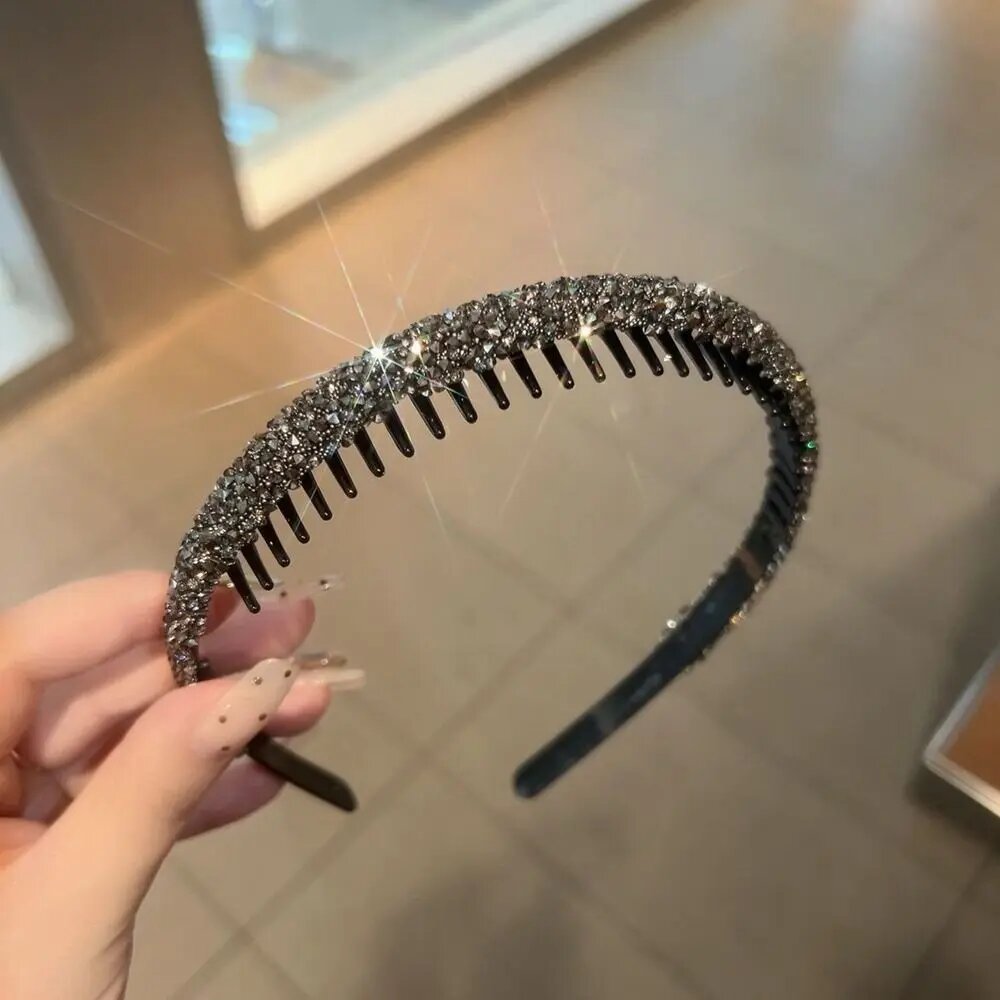 Пластиковый ретро ободок со стразами grey