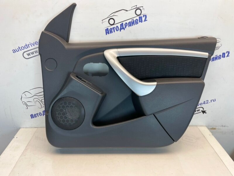 Б/У обшивка двери Nissan Terrano 2015 D10 F4RB403 Перед. Прав. 43822 NISSAN арт. 809004929R