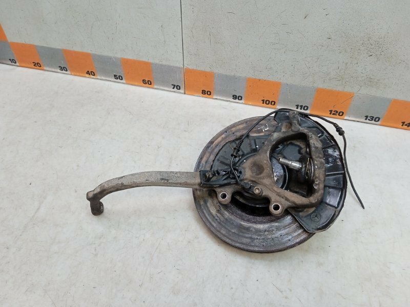 Б/У в сборе со ступицей, ступица, 2WD Кулак поворотный Mercedes-Benz S-Class 2002 W220 Перед. Лев. 375374 MERCEDES-BENZ арт. ...