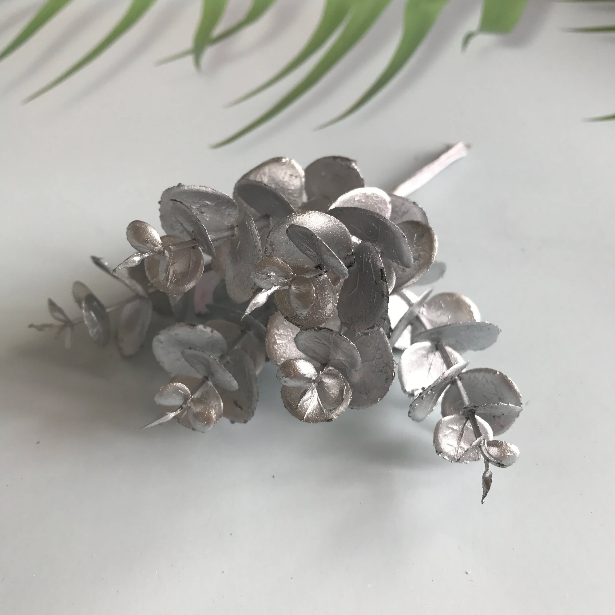 Зеленые искусственные цветы для декора Серебряный, 4
