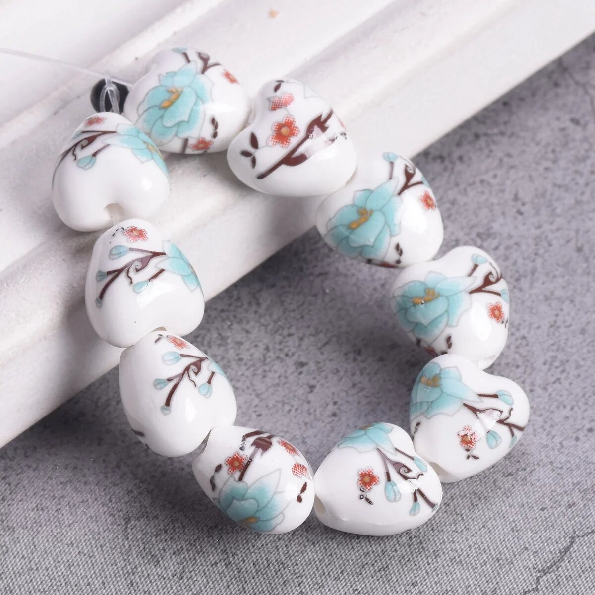 Керамические бусины в форме сердца 10 шт. Белый, 19 Cyan Blue