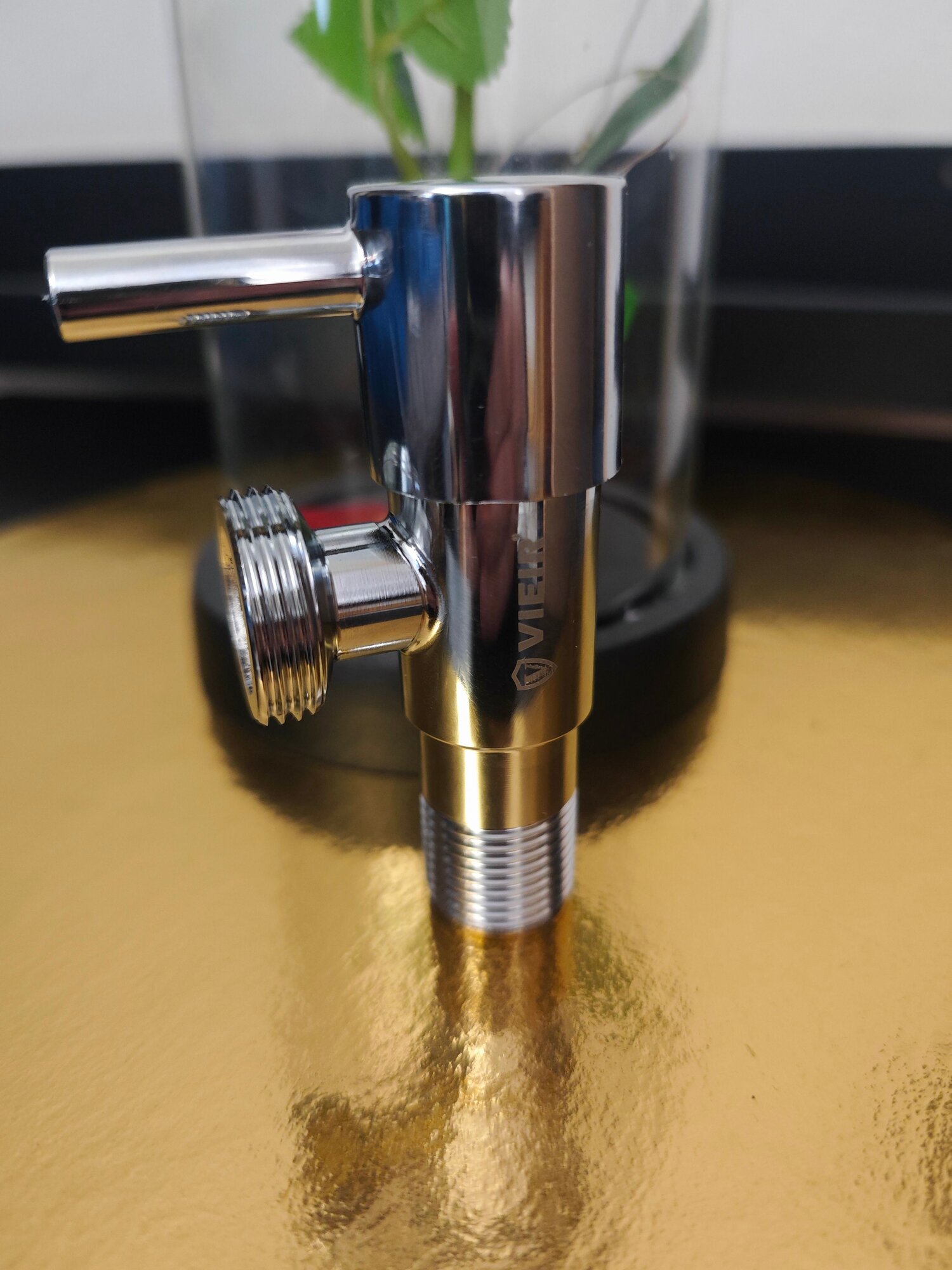 Кран 1/2*3/4угловой /нерж. сталь / сатин НР/НР VIEIR с керамической кран-буксой VER70-L VIEIR