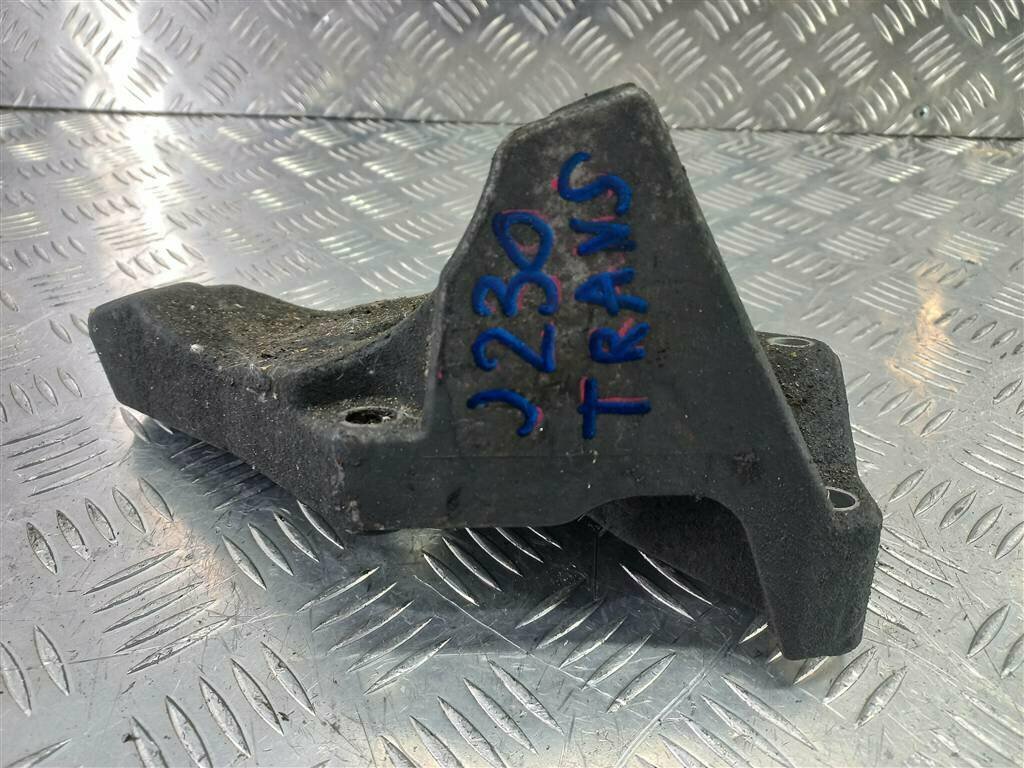 Кронштейн генератора Б/У для FORD Transit VIII (2013—2025) 1751163