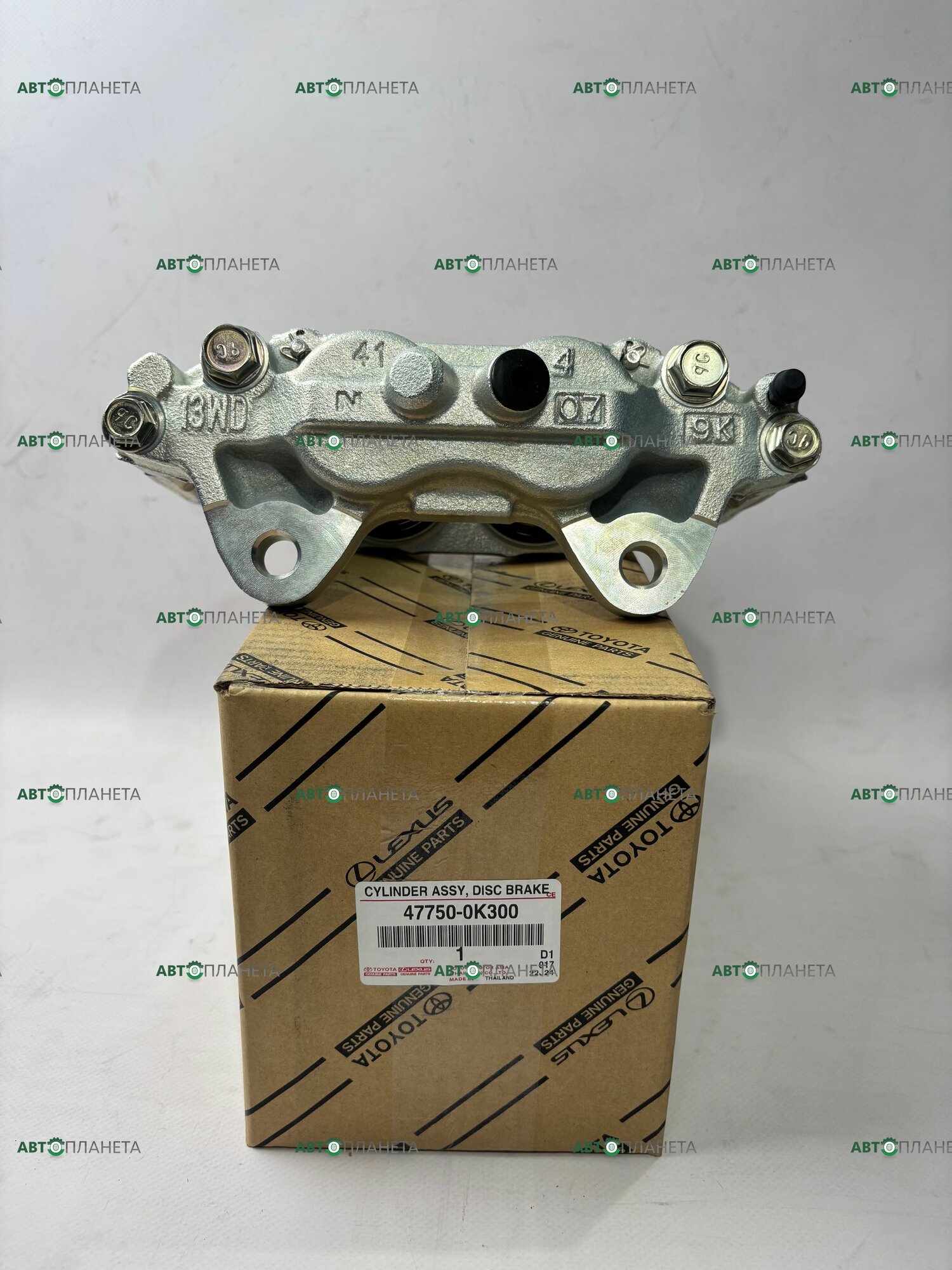 Суппорт тормозной передний левый Toyota 47750-0K300