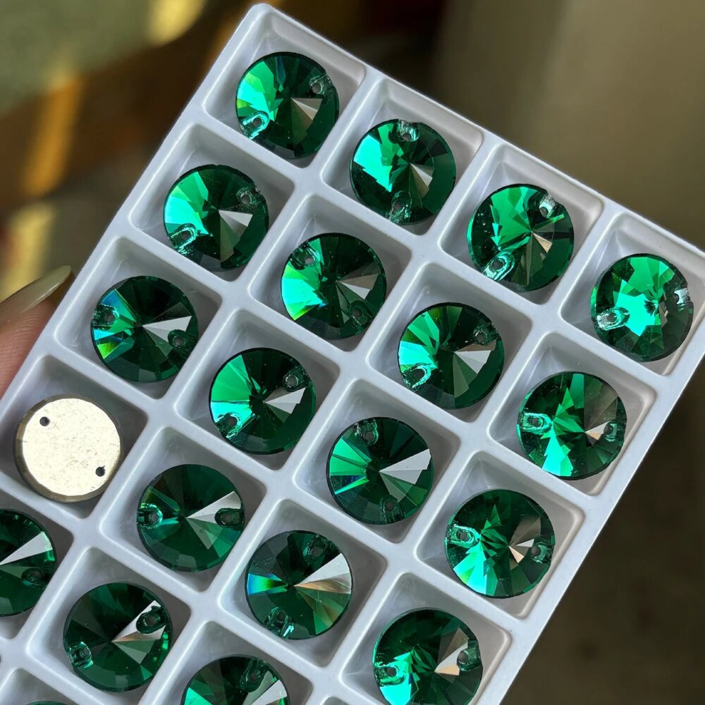 Стразы хрустальные Emerald 10mm 90шт
