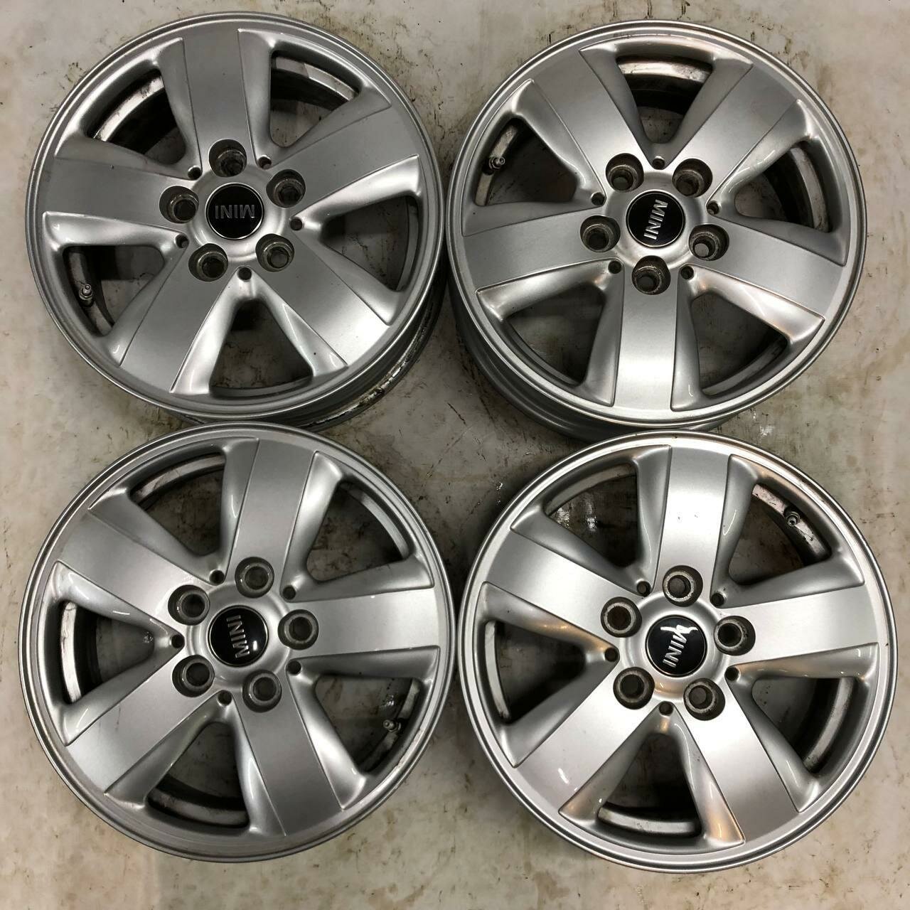 Колесные диски Mini 15x5.5 PCD 5x112 D66.6 ET46 (оригинал)