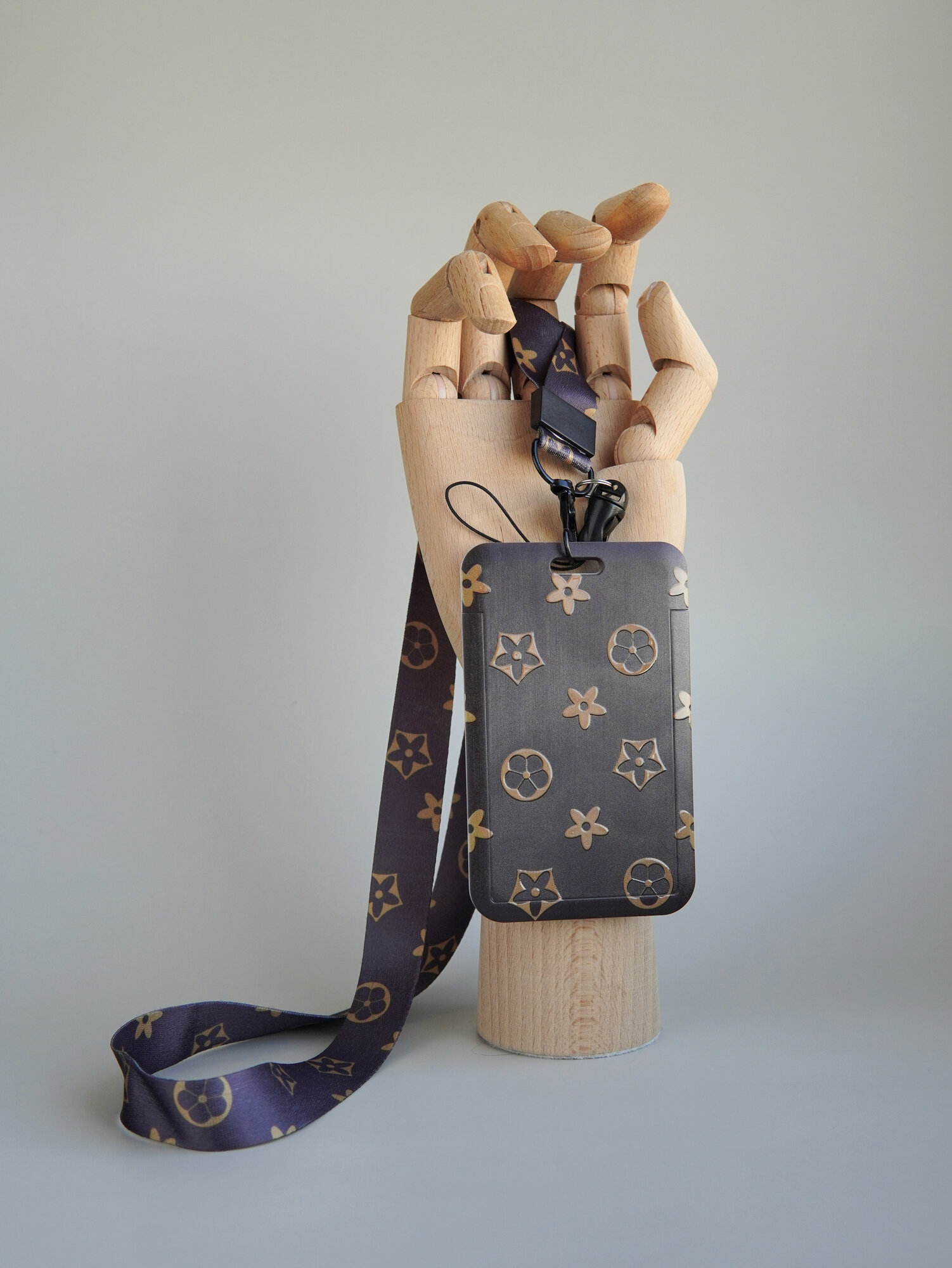 Держатель для бейджа / пропуска | Цветочный узор | Элегантный аксессуар | Panda_Print