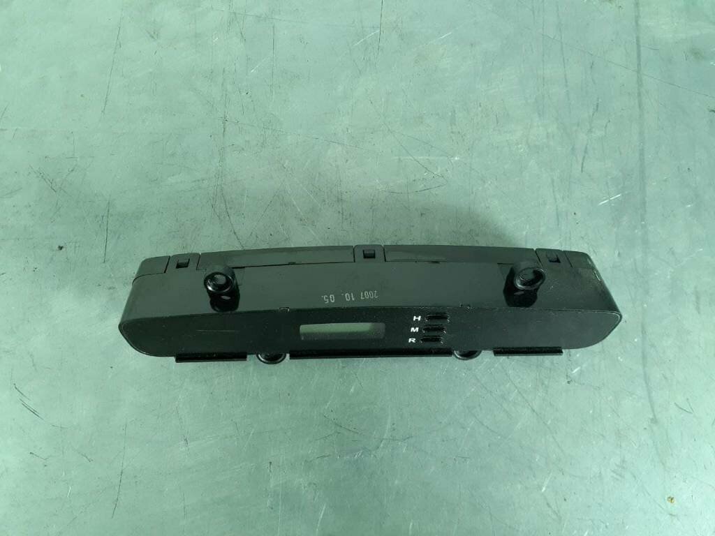 Часы Kia Carnival рест. 2006 945104D000