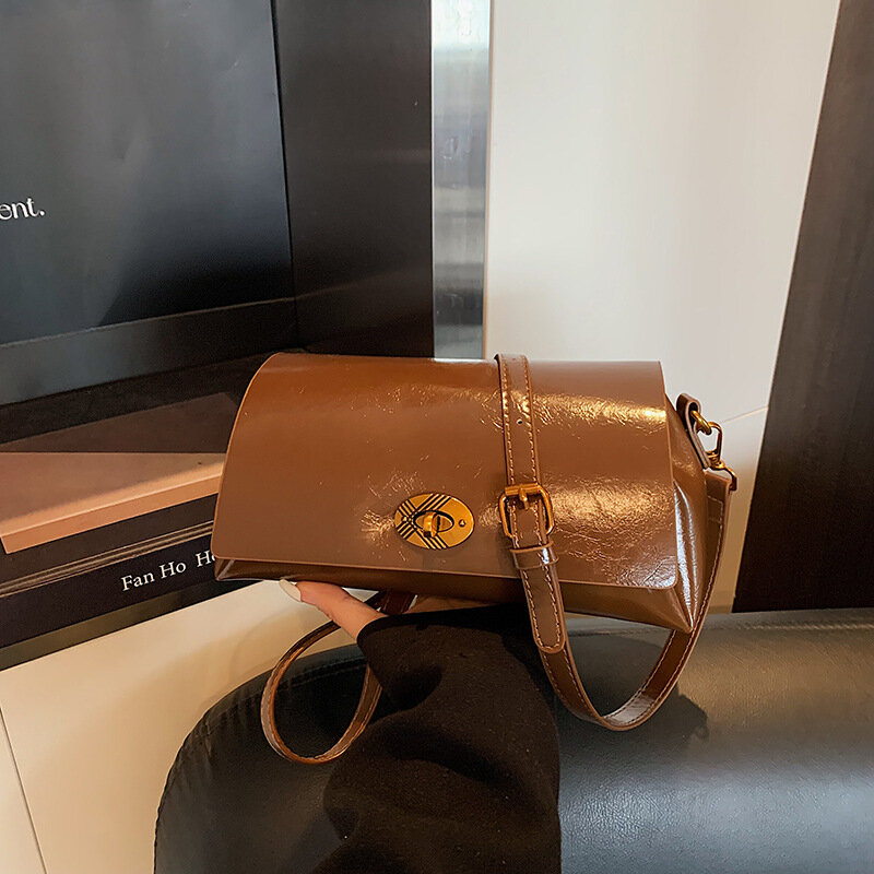 Французская восковая кожаная сумка через плечо для женщин, новая ретро мода 2025, багетная сумка, кроссбоди, маленькая квадратная сумка