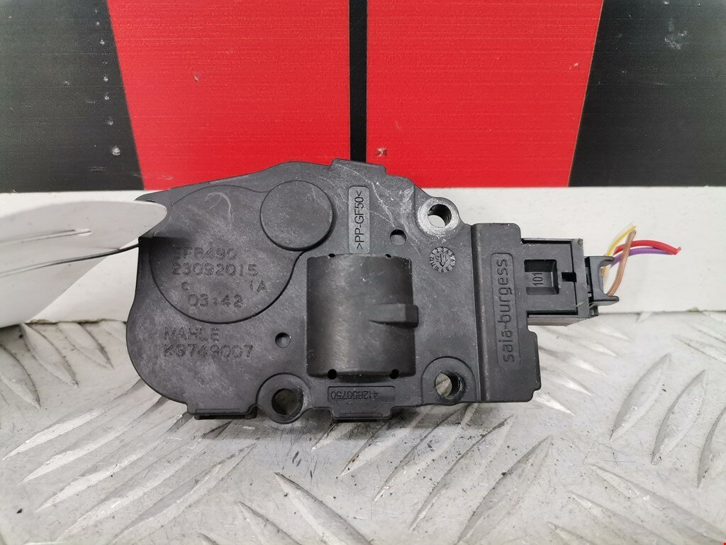 Сервопривод (электропривод моторчик привода) заслонки печки Audi A5 8T 64119319037 арт. 1802673
