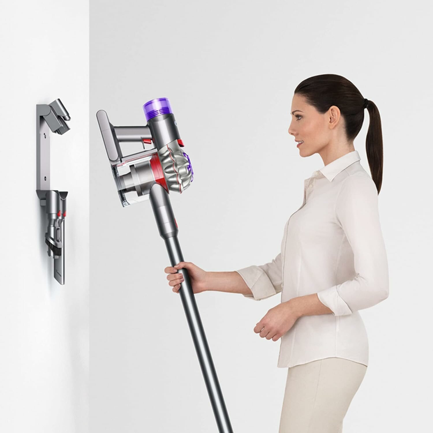 Пылесос ручной Dyson V8 Origin, сухая уборка, контейнер, silver/nickel — фото 1