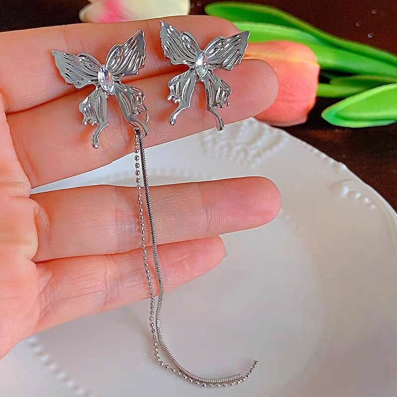 Серьги непарные, с подвесками