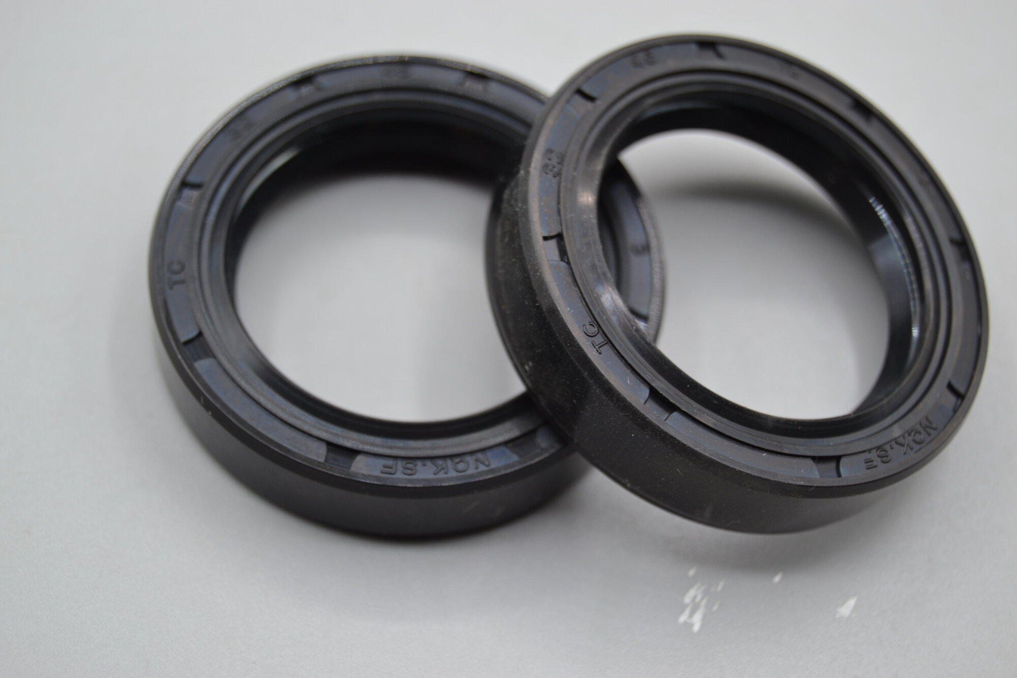 Манжеты сальники 32x45x10 (2 шт)