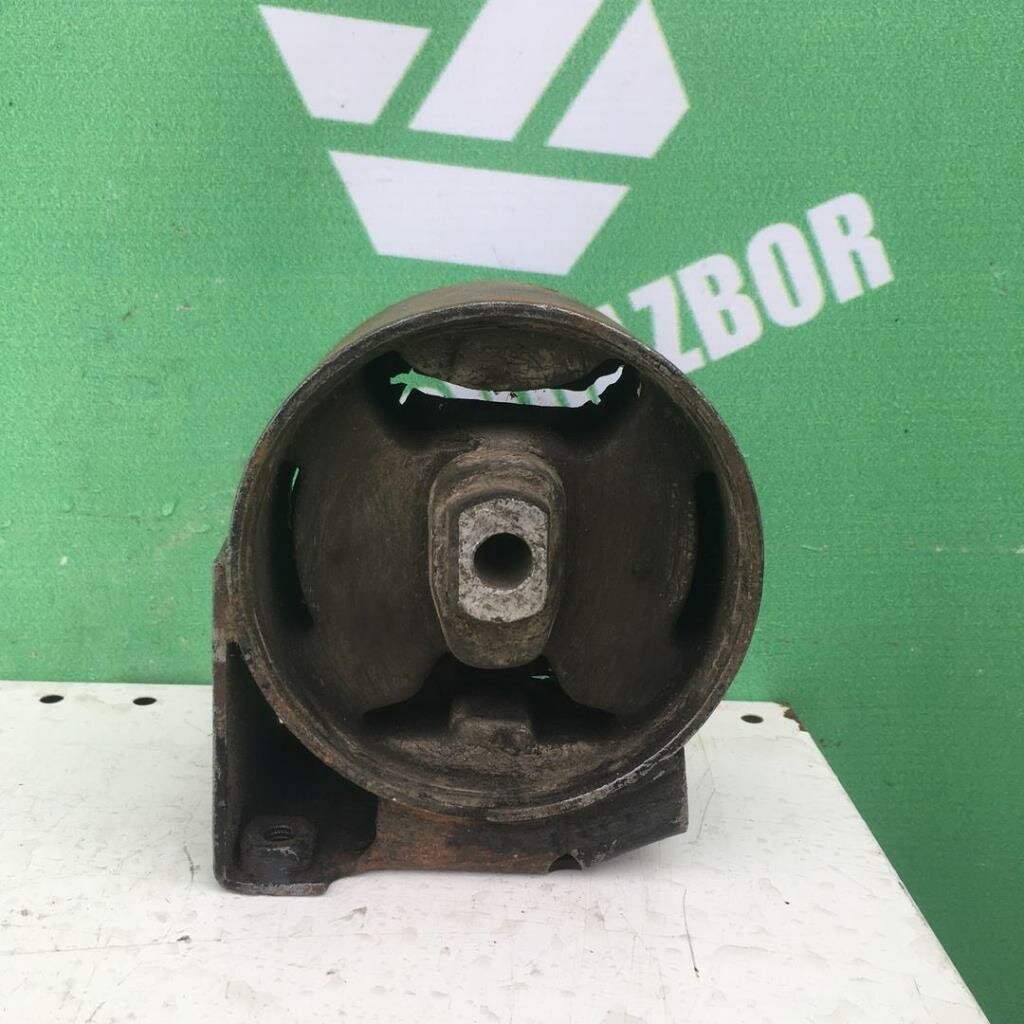Опора двигателя правая VW Golf 2 Jetta 2 83-92