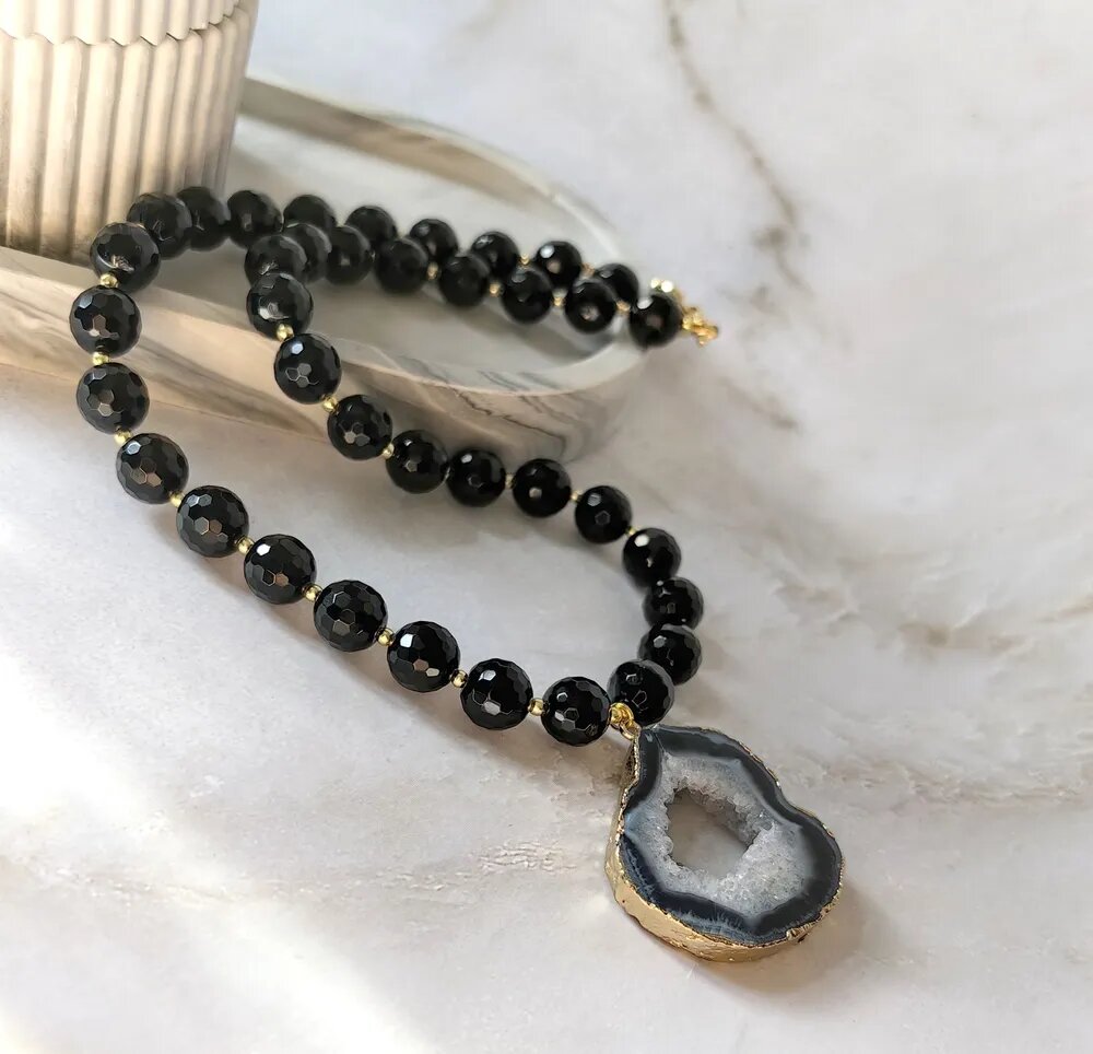 Колье, агат