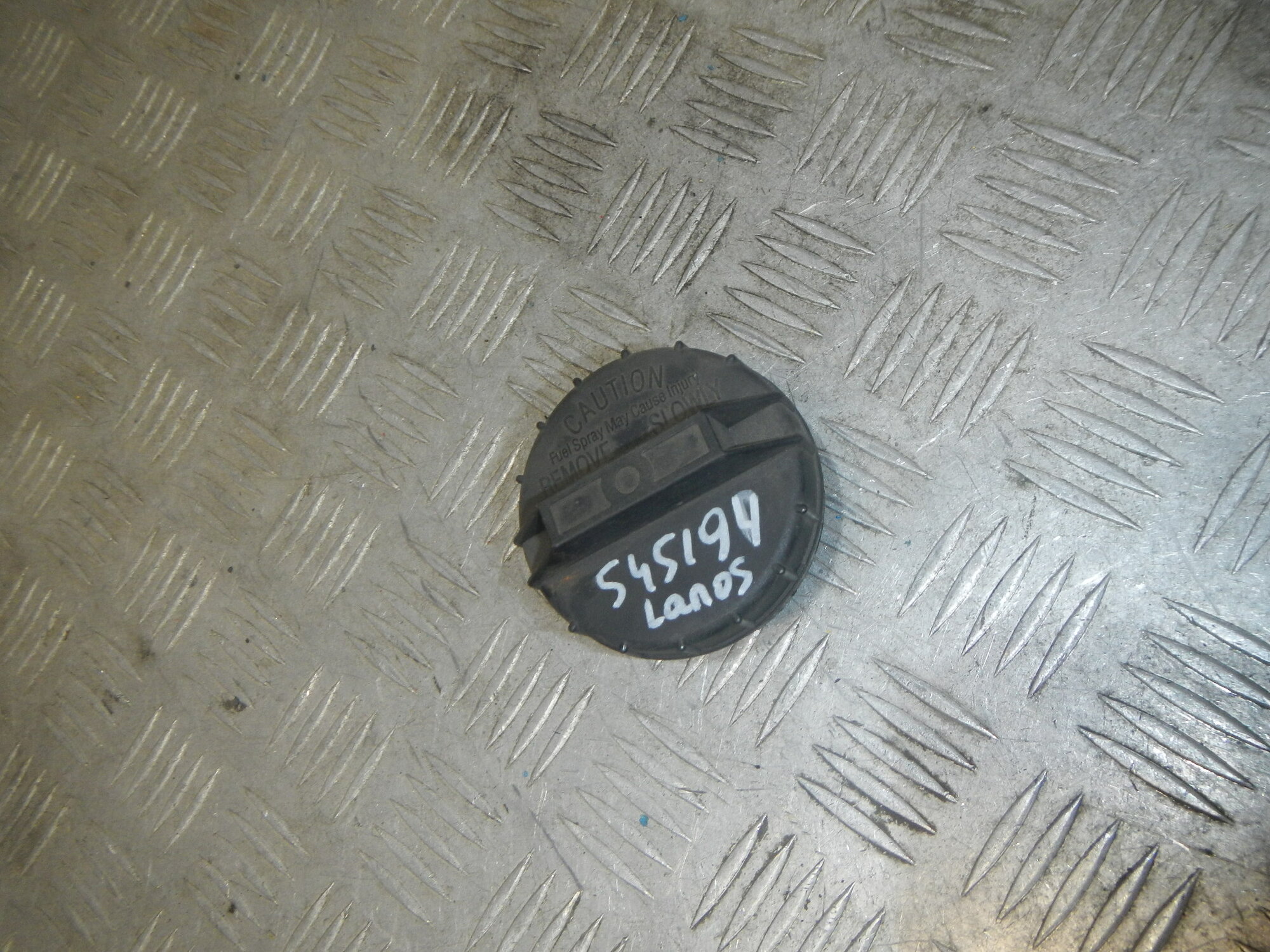 Б/У Крышка топливного бака, Chevrolet (Шевроле)-LANOS (04-09) CHEVROLET LANOS (04-09) Новая. 545194 GENERAL MOTORS арт. ...