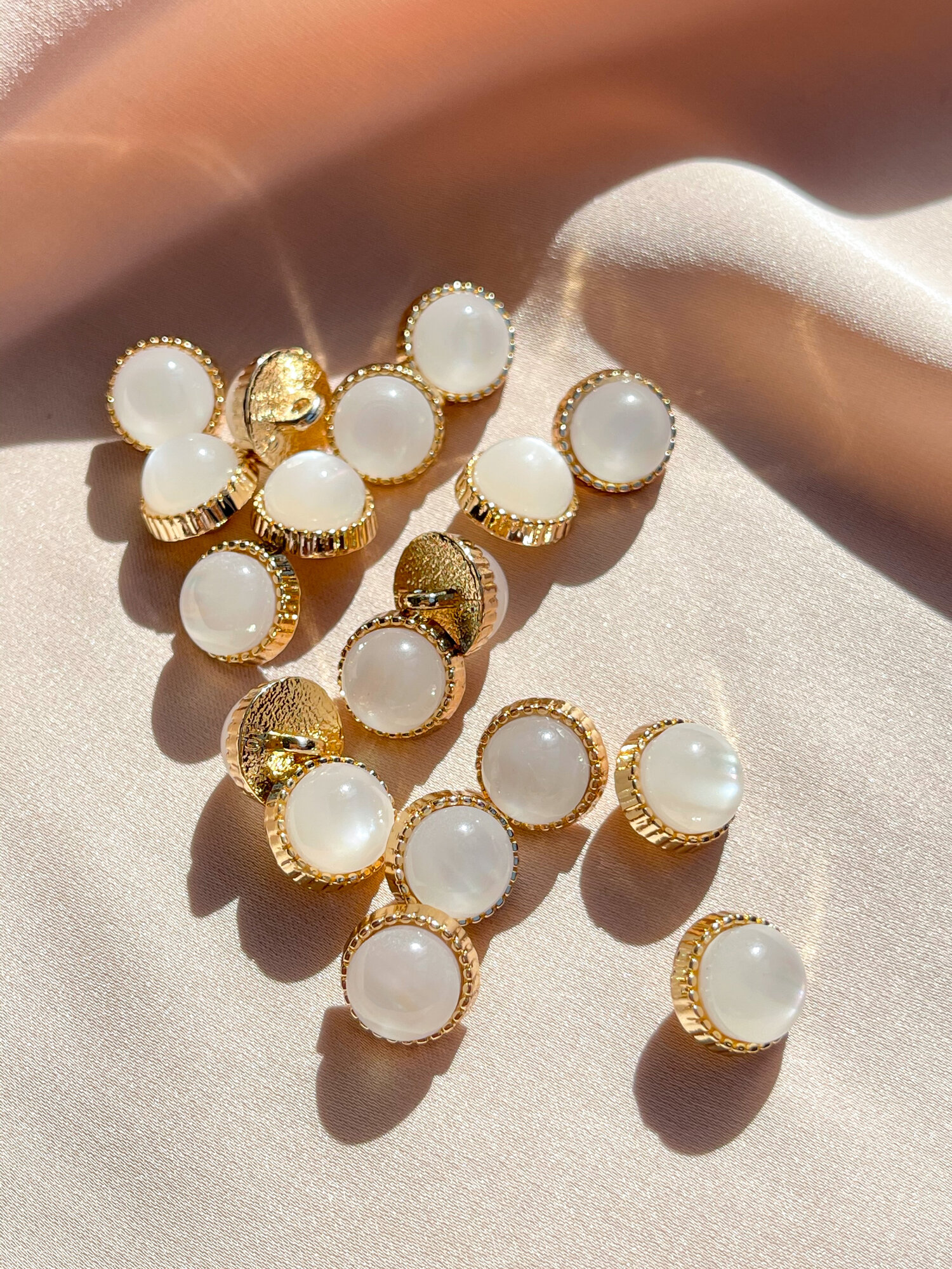 Пуговицы металлические на ножке 10 мм. 10 штук