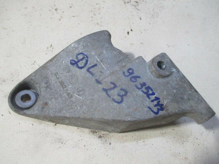 Кронштейн генератора 96352142 96352143 Шевроле Авео Круз Лачетти Реззо 1,2-1,8 литра F14-18D3