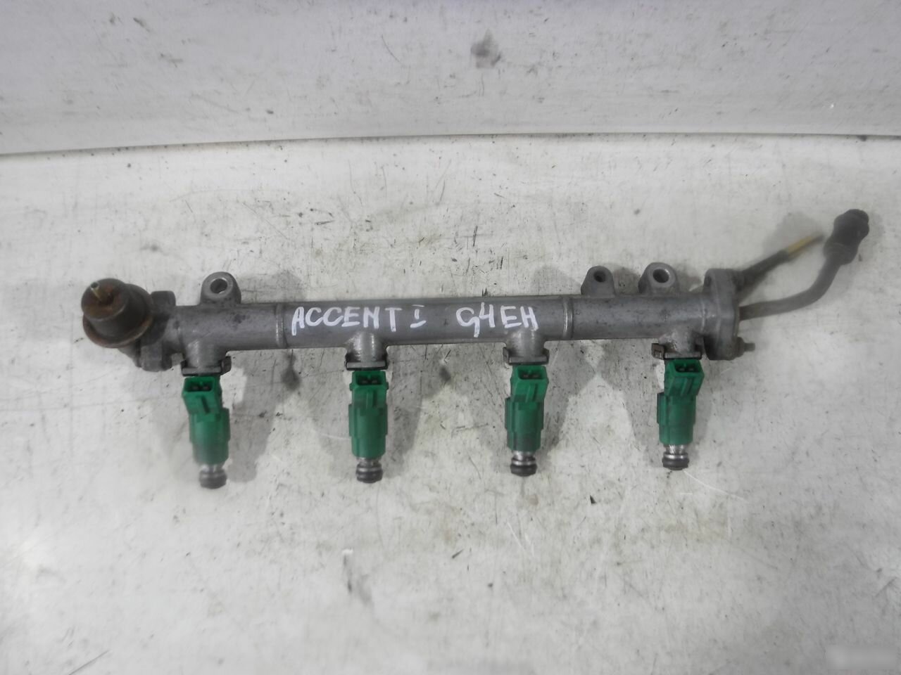 Форсунка инжекторная электрическая Hyundai Accent I (1994—2000) 3531022080