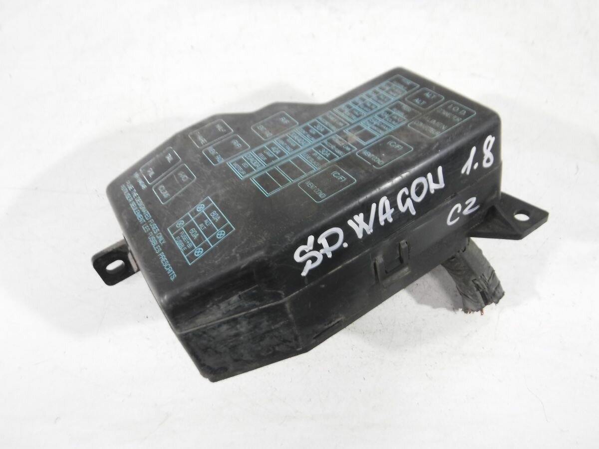 Блок предохранителей Mitsubishi Space Wagon II (1991—1998) MB697525