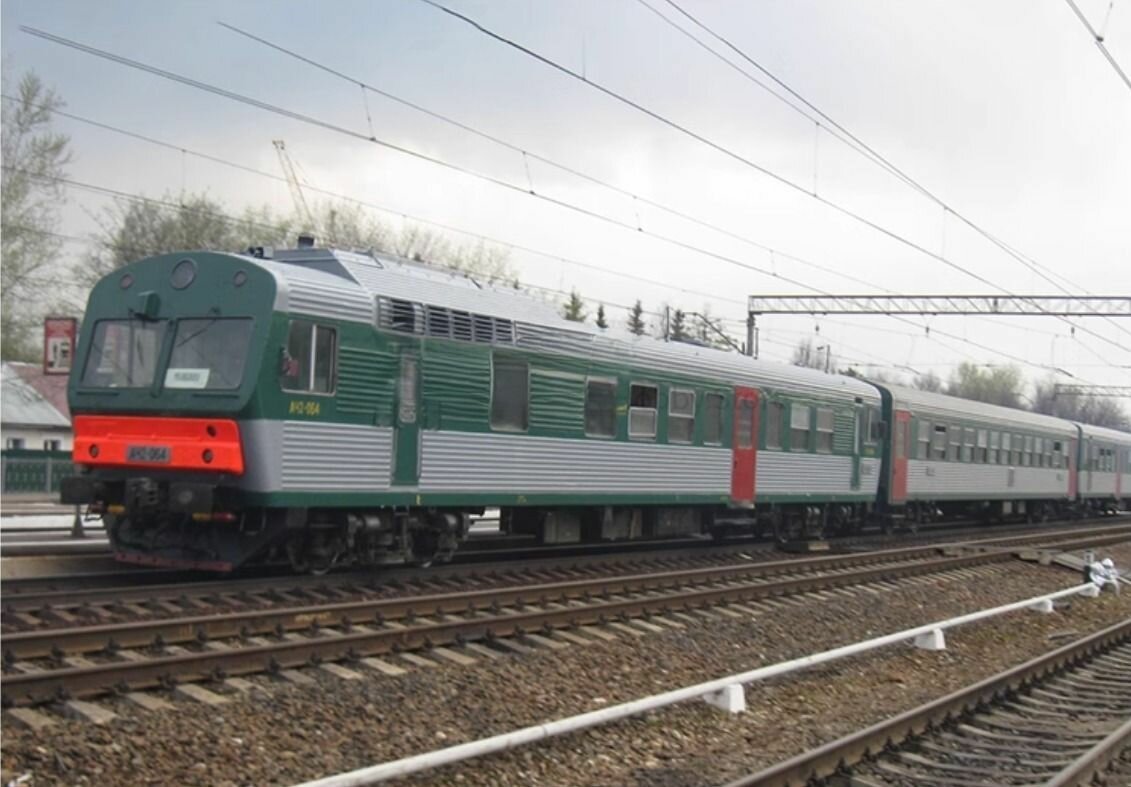 Масштабная модель 1/87 Железнодорожный состав АЧ2, СССР, тепловоз, готовый к отправке