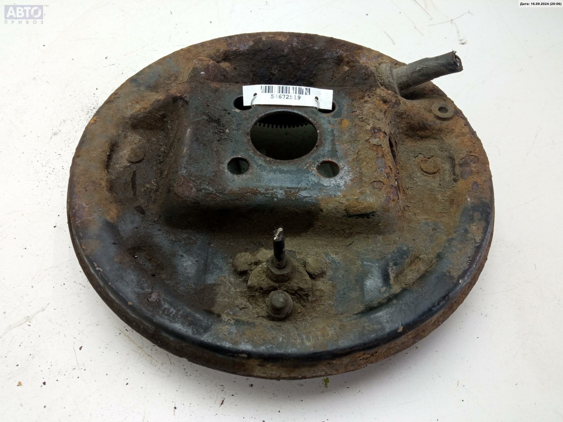 Щиток (диск) опорный тормозной задний правый Nissan Micra K12 (2003-2010)