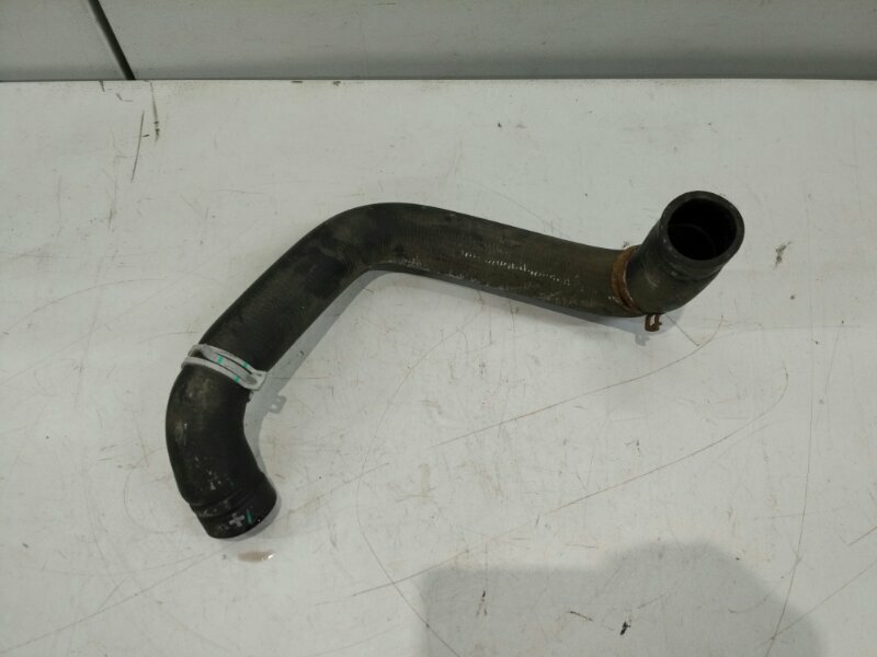 Б/У Джили Эмгранд ЕС7 Патрубок радиатора нижний Geely Emgrand 2011, 2012, 2013, 2014, 2015, 2016 7 58998 GEELY арт. 1064001091