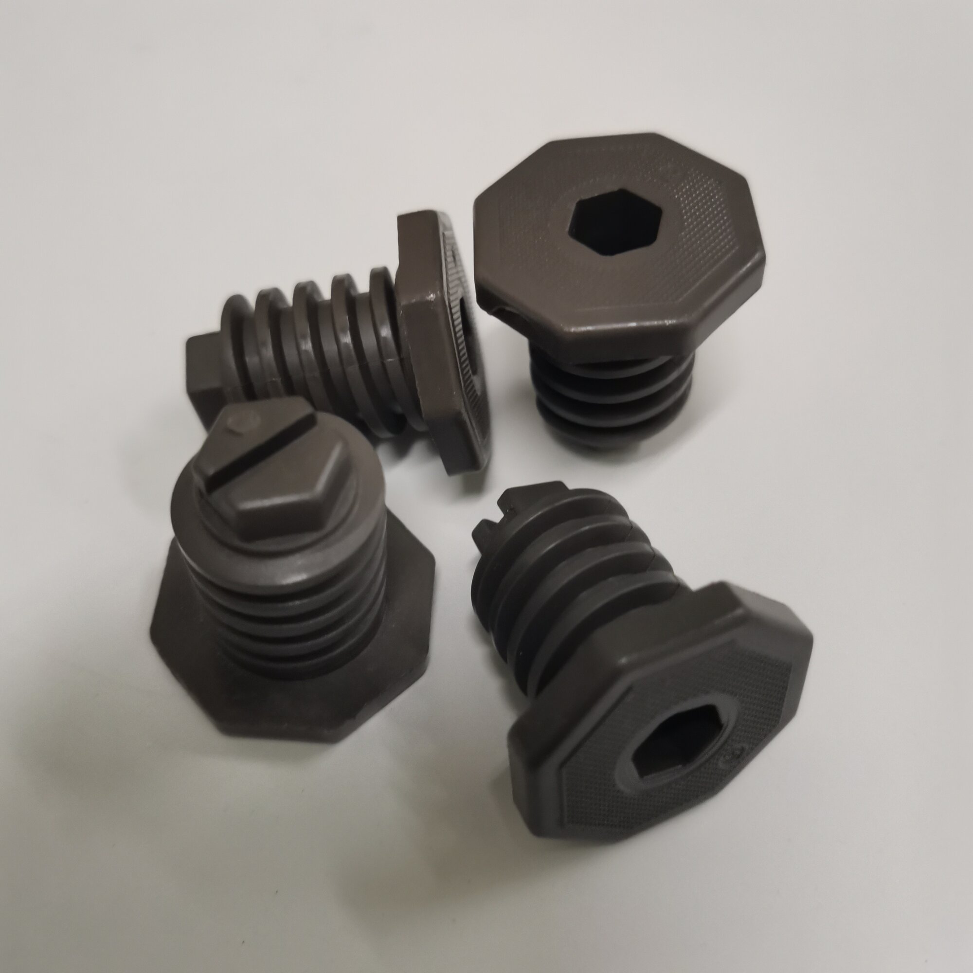 Набор ножек напольных плит GEFEST (4шт) регулируемые 02121126