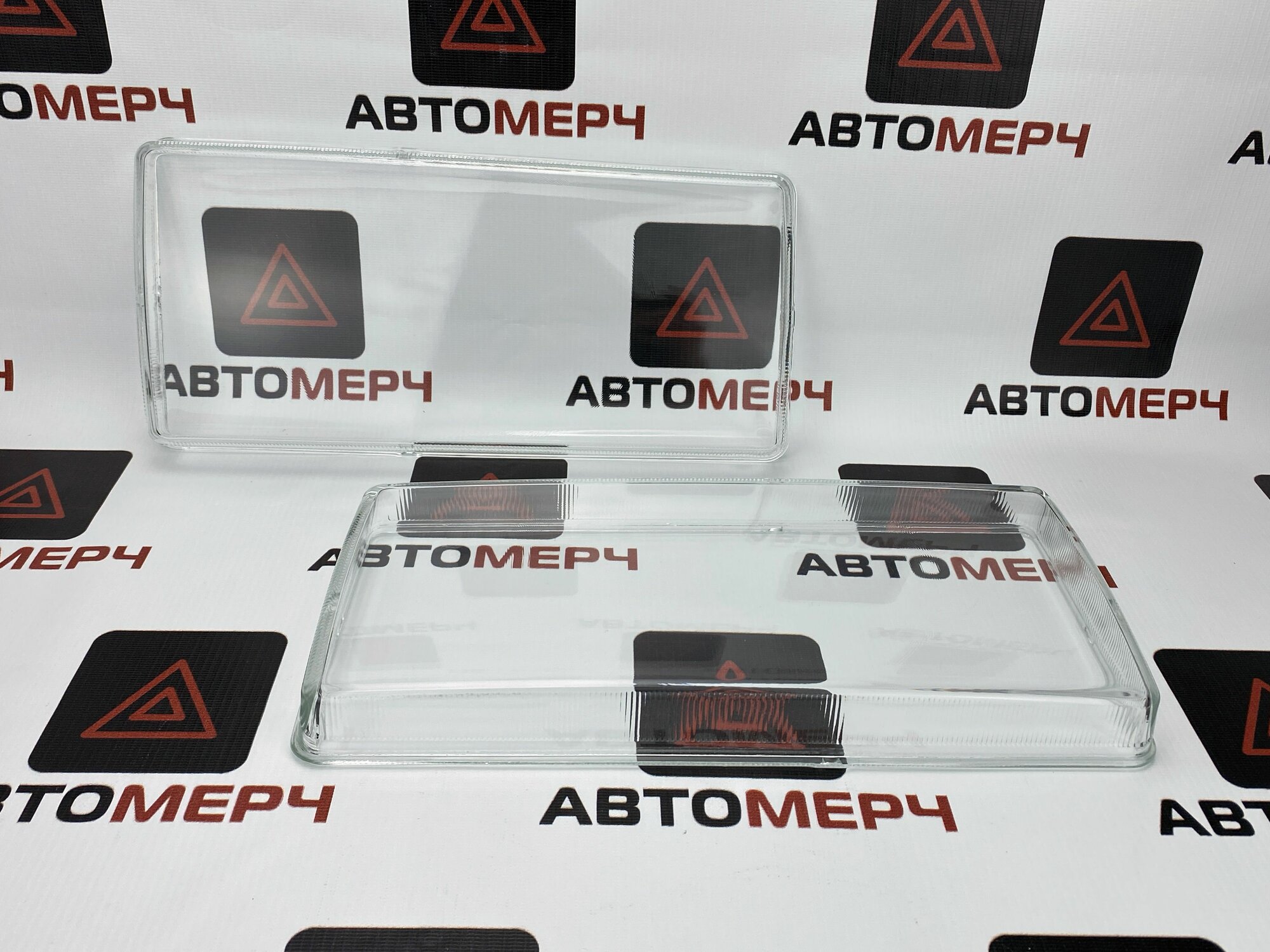 Гладкие стекла передних фар ВАЗ 2104, 2105, 2107