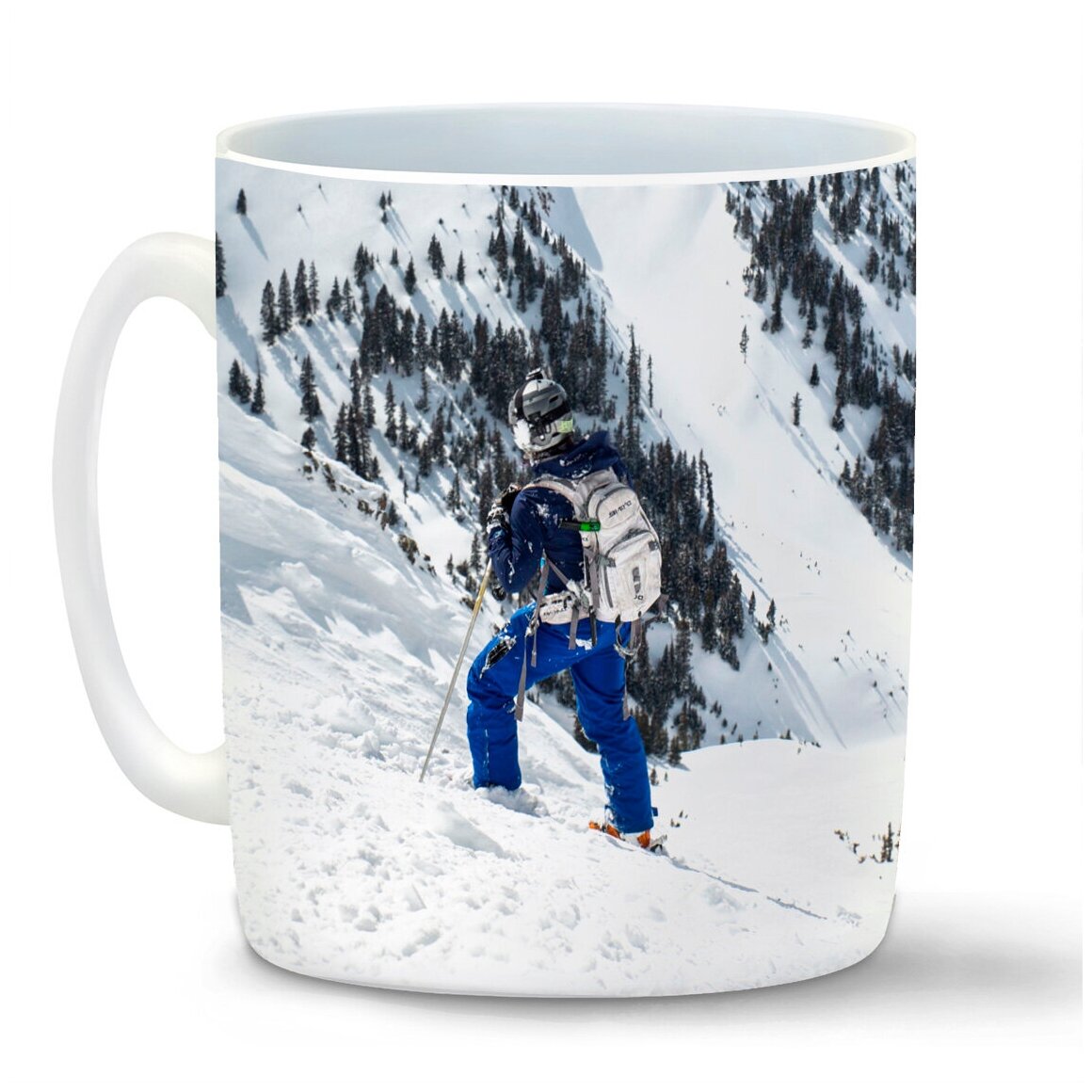 Кружка белая CoolPodarok Лыжи Лыжник Гора Снег Синий Костюм Стоит