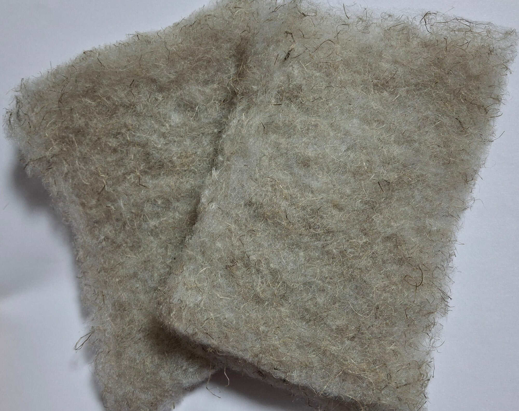 Вата конопляная, набор - 2 штуки,70% конопляного волокна и 30% шерсти, размер 15 см * 10 см, цветная, окрашенная для изготовления ватных игрушек