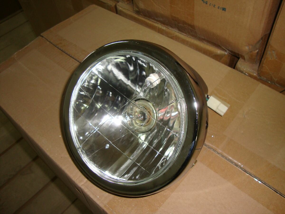 Фара Урал, Иж, Днепр круглая импортная пластмасса "ММ"