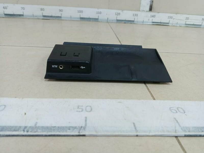 Разъем USB AUX Skoda Octavia A7 2013 кат.номер: 5Q0035726E 5E1857367C