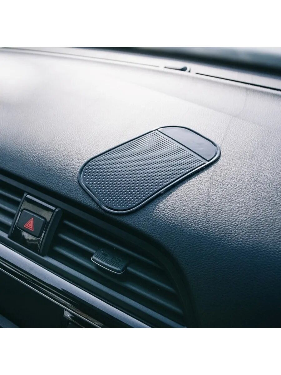 Мягкий антискользящий коврик для приборной панели