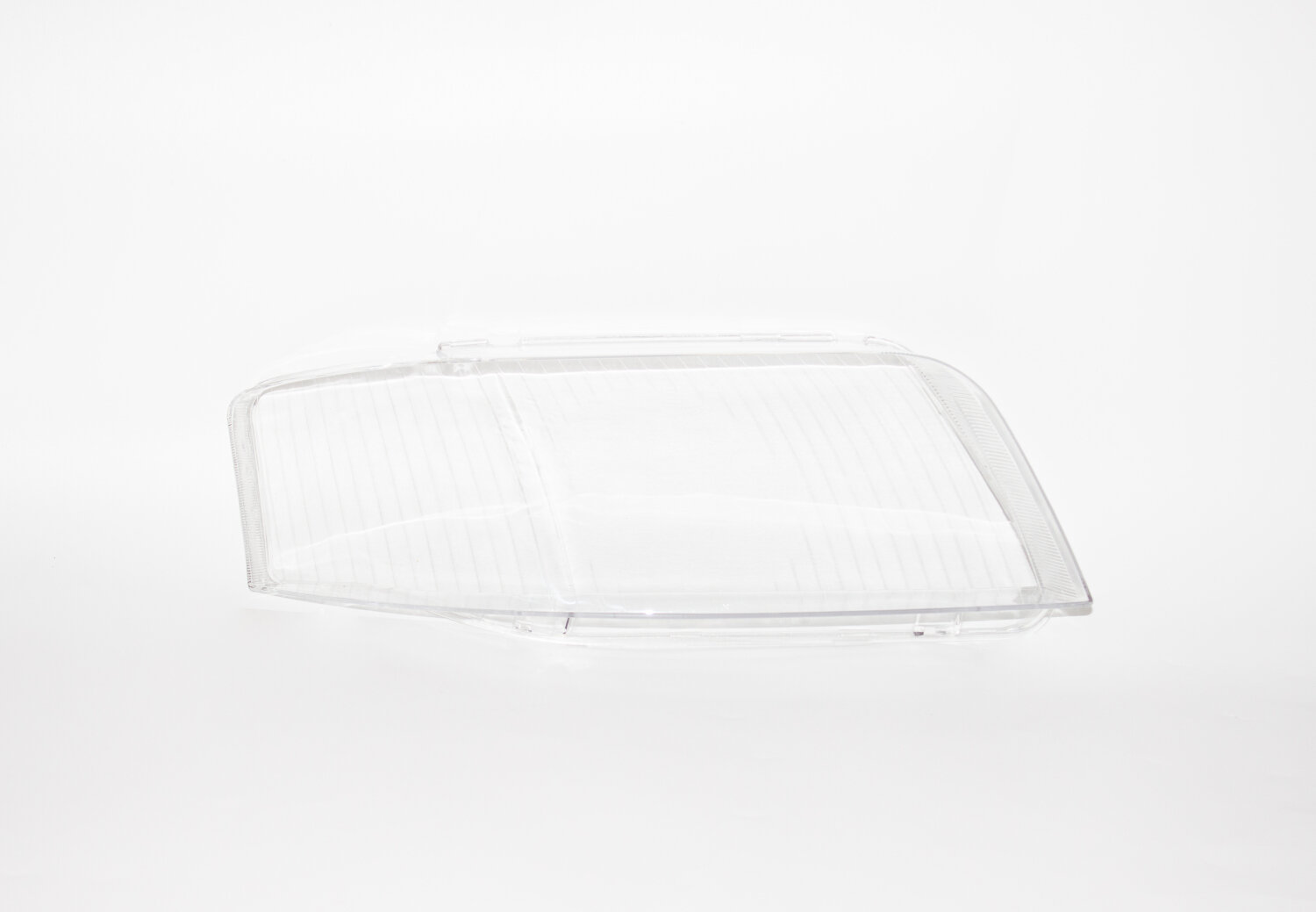 Стекло фары AUDI A6 C5 (2001-2005) (правое)