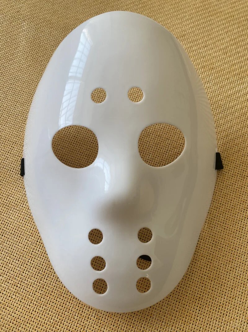 Пластиковая хоккейная маска белая Jason Carnaval