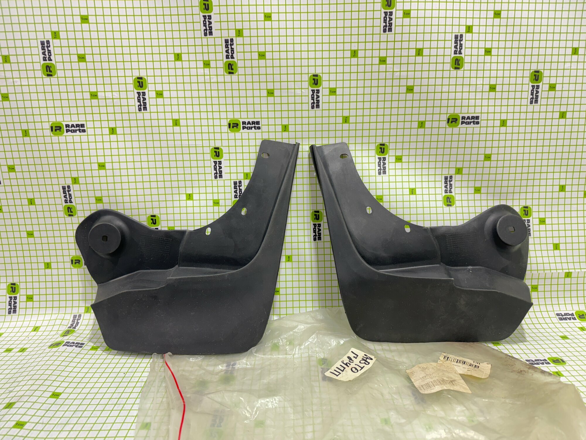 Брызговики передние к-кт для Renault Duster