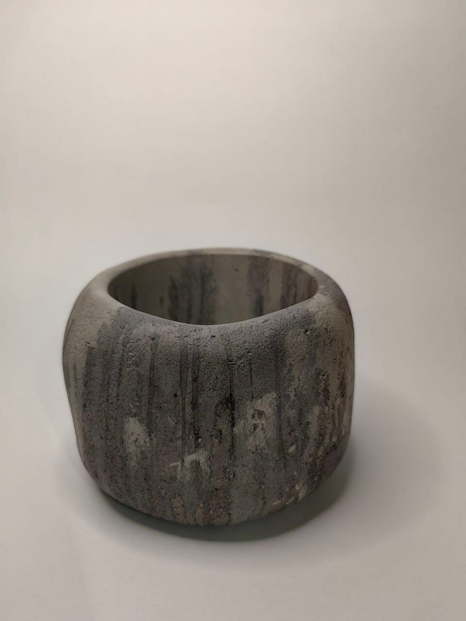 Кашпо декоративное BARABASH, фактура «Камень», бетон, ручное изготовление, тёмно-серое, 16 см х 11 см