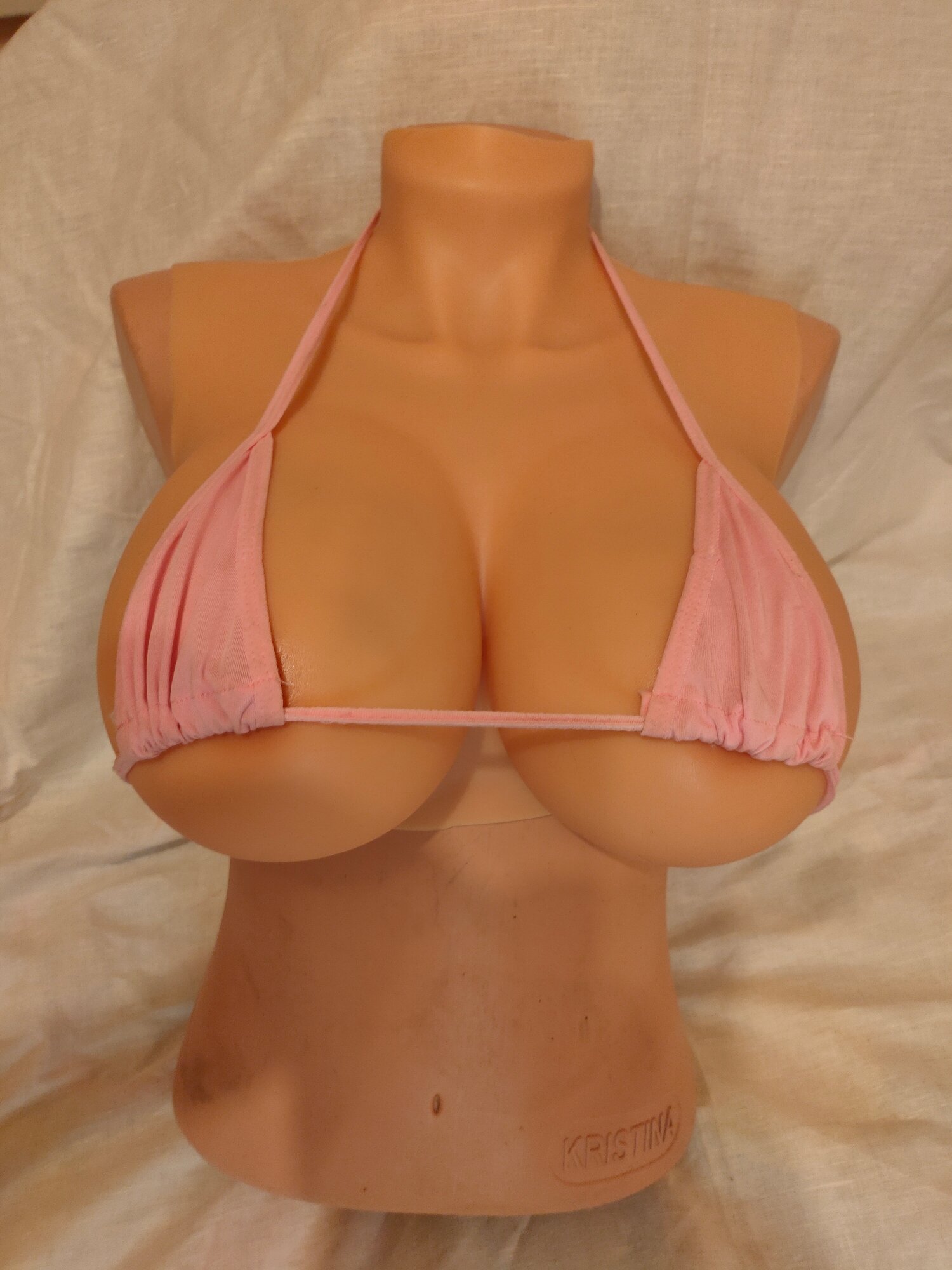 Грудь силиконовая искусственная накладная. Размер 9-10(J).