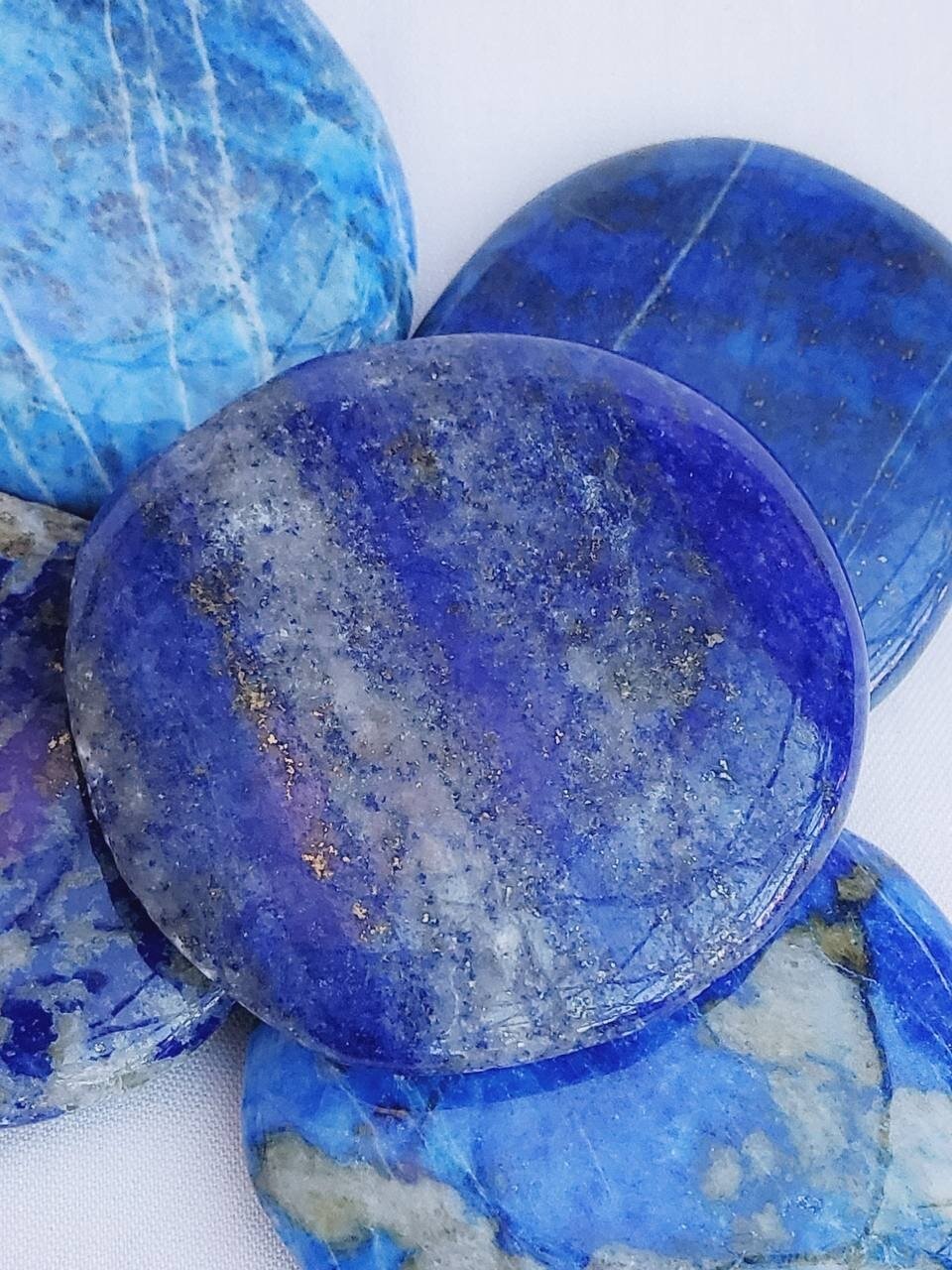 Лазурит натуральный камень талисман без выемки M высший сорт