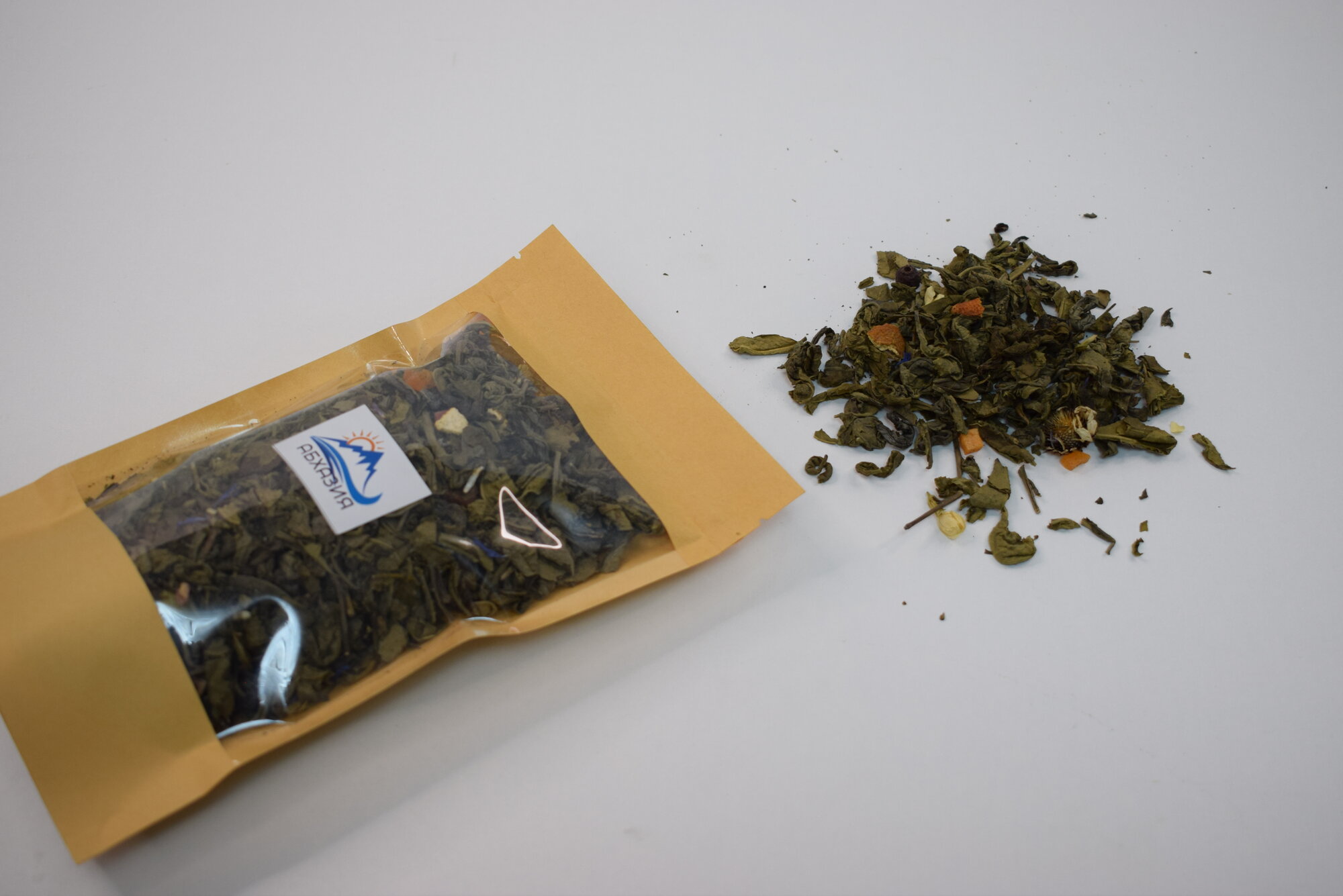 "Чай из Абхазии" - Зеленый фруктовый чай 100 грамм