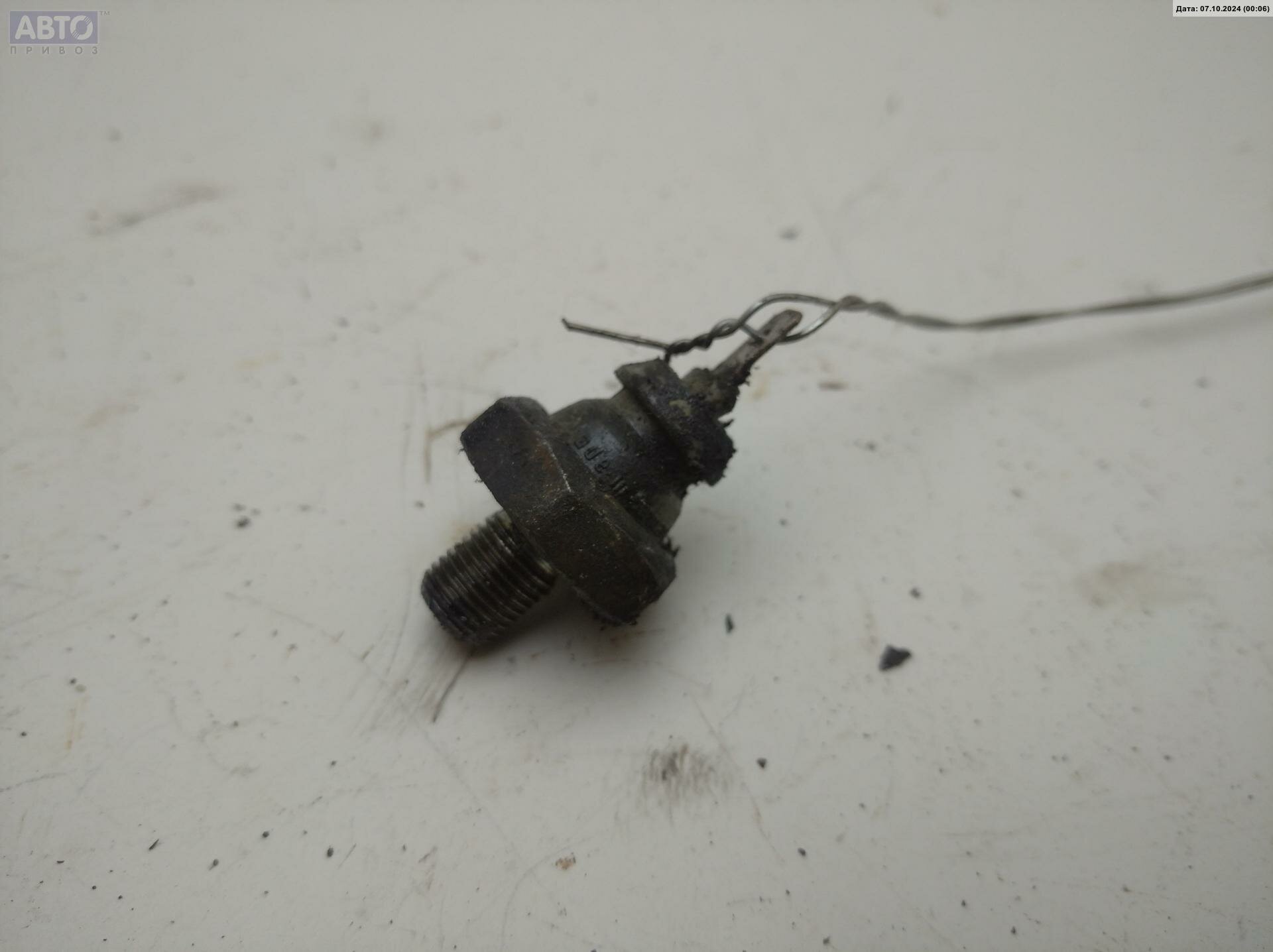 Датчик давления масла Volkswagen Transporter T4