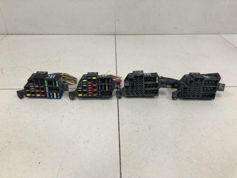 Блок предохранителей Renault Sandero 2009-2014 кат.номер: 7703297597