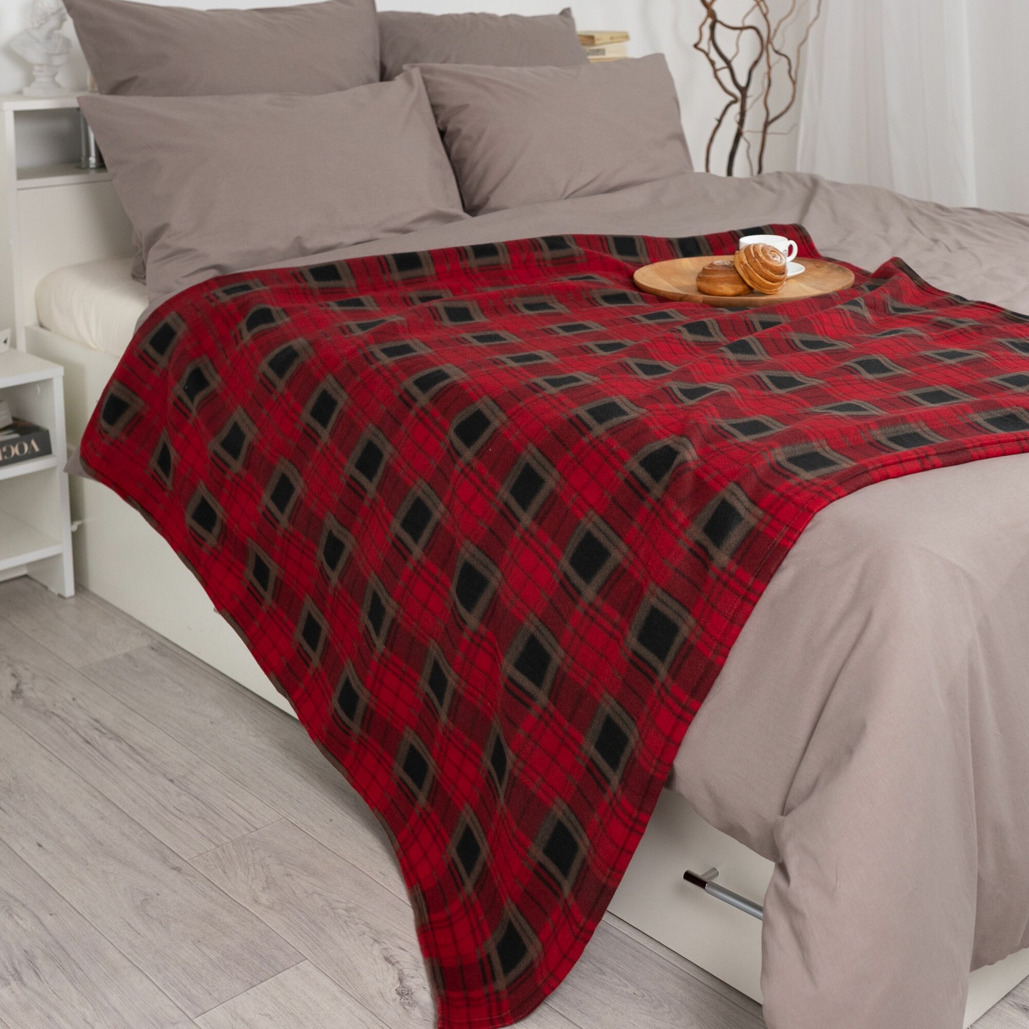 Плед 130х150 см флисовый теплый Wellness