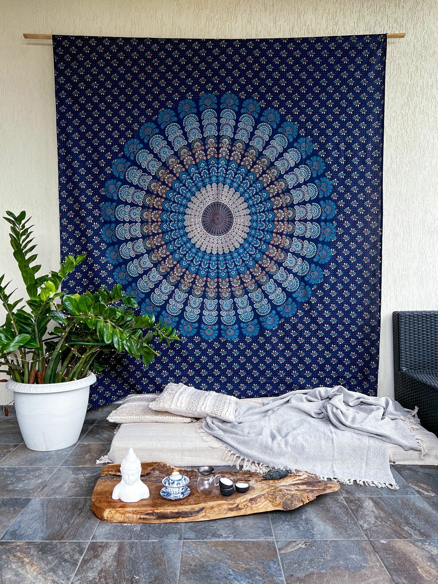 Этническое полотно с мандалой