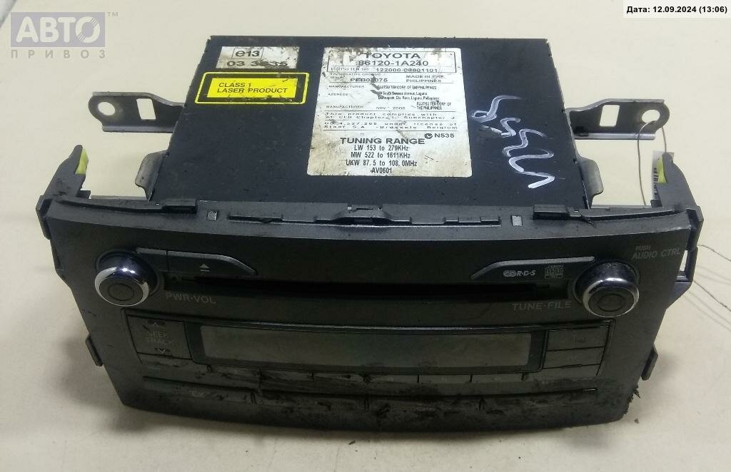 Аудиомагнитола Toyota Auris